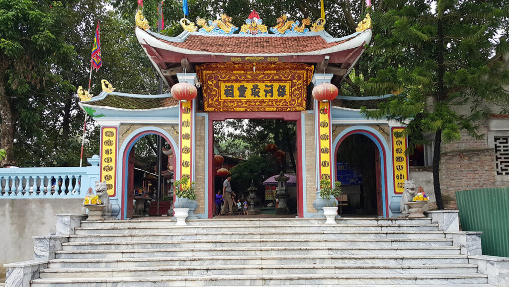Tour Đền Ông Hoàng Bảy – Cô Tân An – Mẫu Thượng Lào Cai 1 ngày